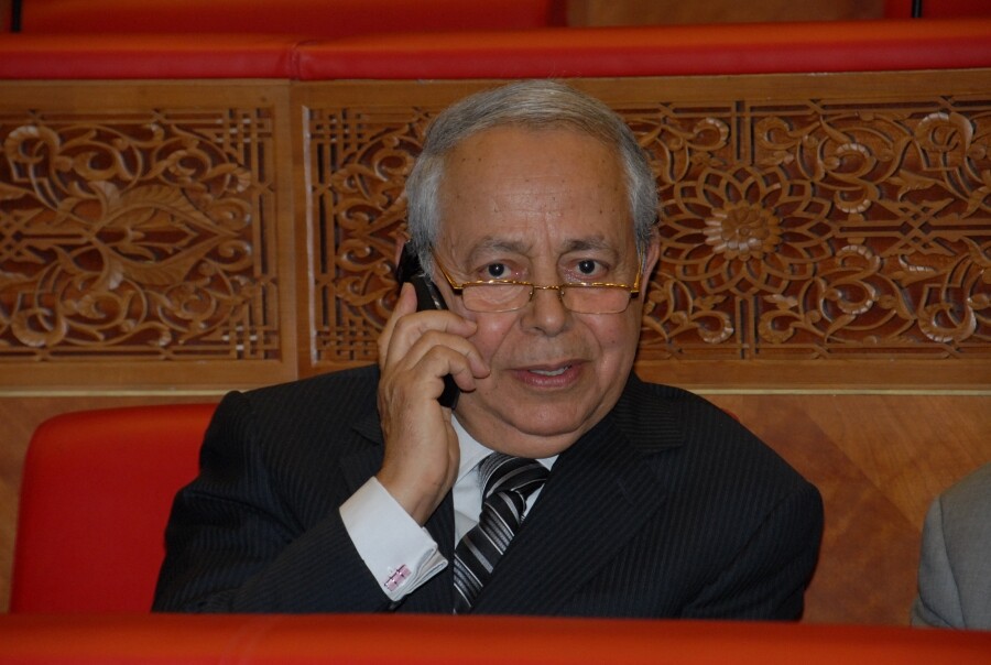 Driss Dahak, ex-SG du gouvernement, cède sa bibliothèque à la BNRM - Le ...