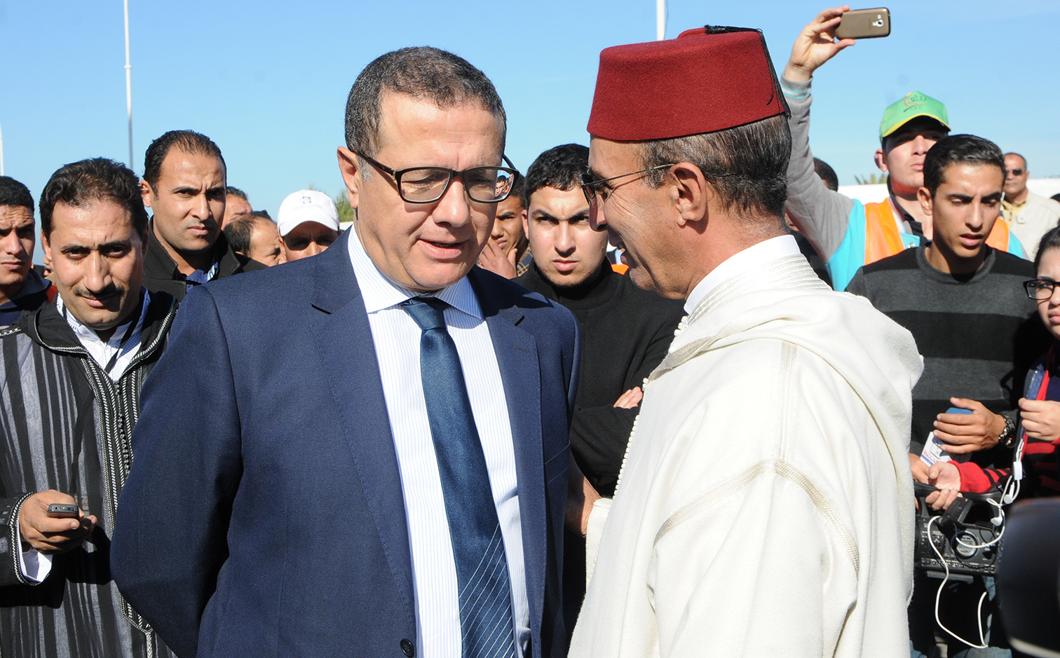 Les ministres Hassad et Boussaid ont eux aussi profité de terrains de l ...