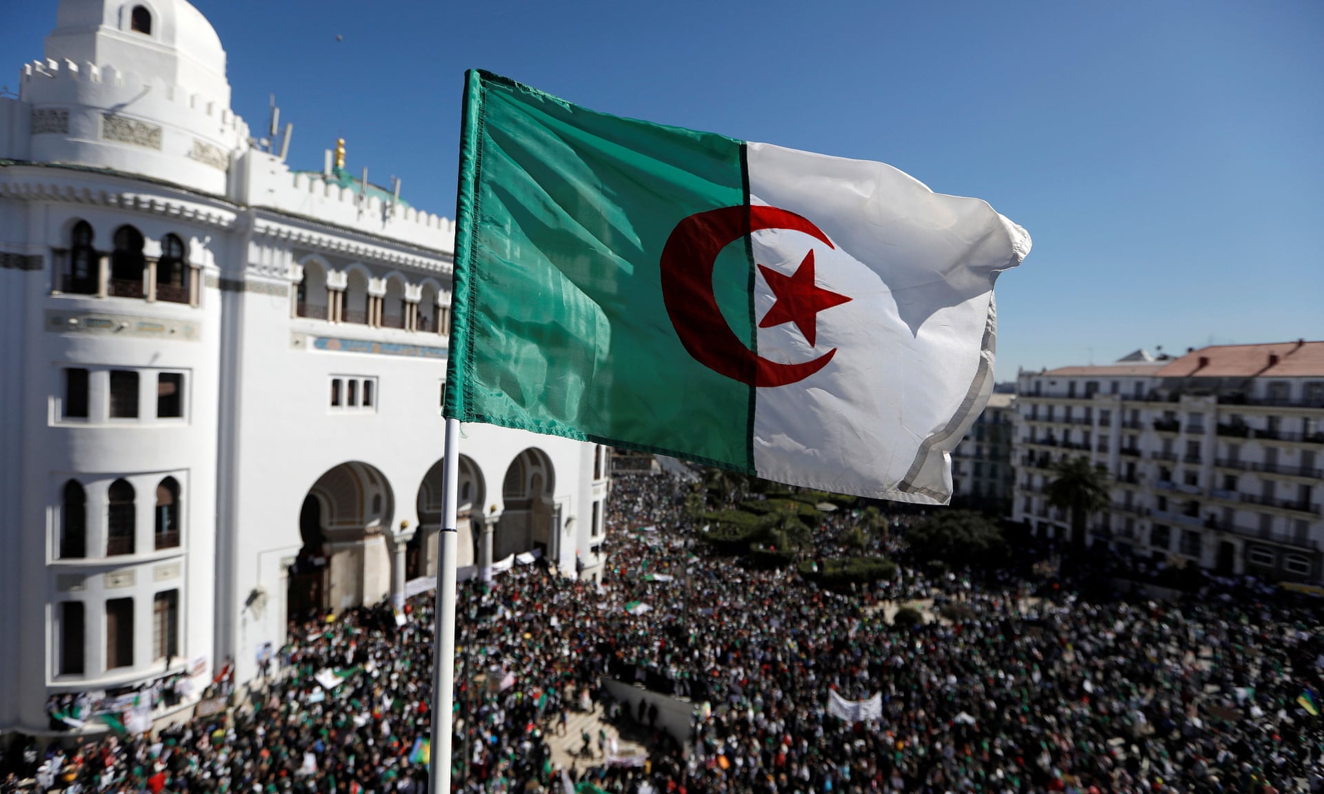 Les nuages s’accumulent sur la révolution algérienne - Le Desk